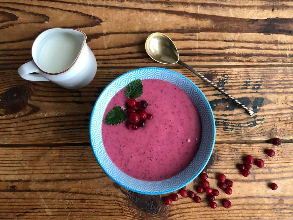 Vispipuuro Finnish Whipped Berry Porridge