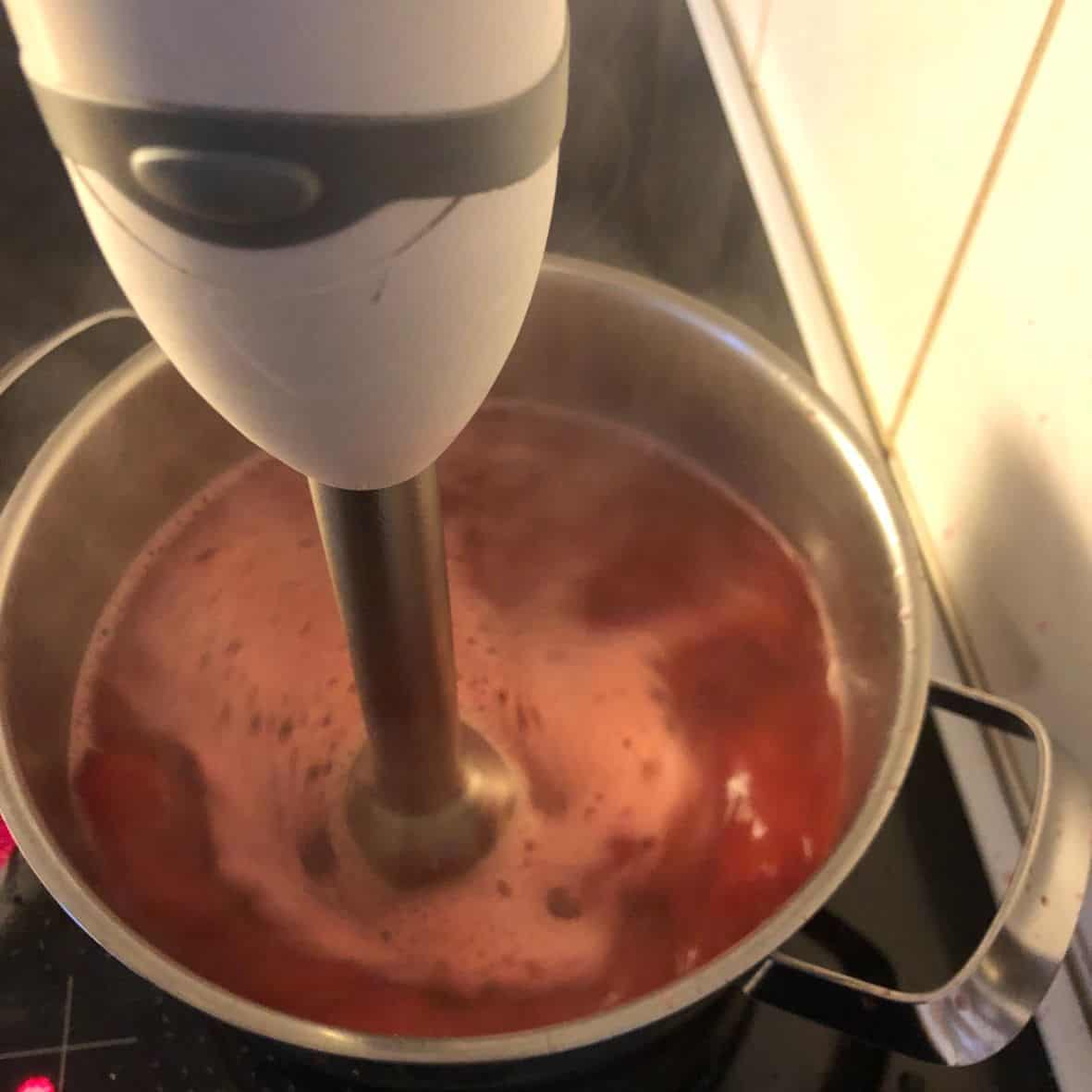 Whipped Lingonberry Semolina Porridge (Finnish Vispipuuro)