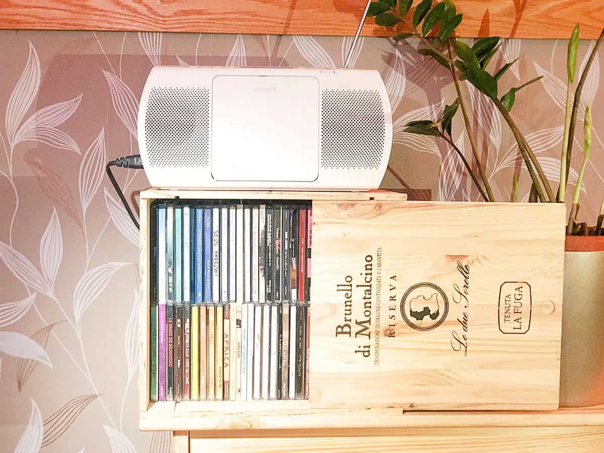 Wooden wine box craft ideas for decoration - Repurpose & DIY