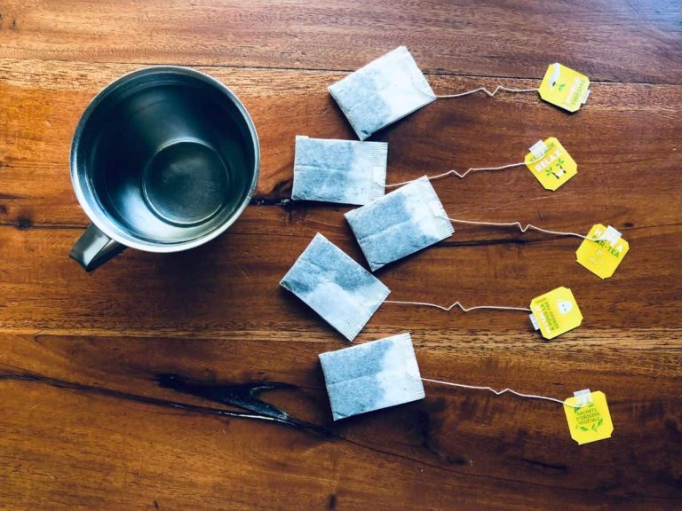 Staining wood naturally with tea, vinegar & iron | Wine crate crafts