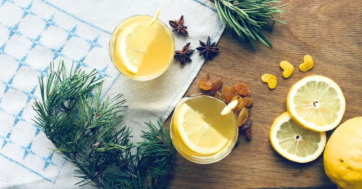 White glogg with elderflower and citrus