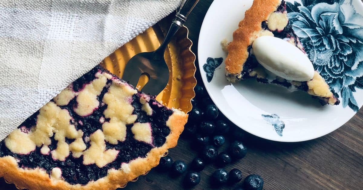 Delicious Finnish Blueberry Pie (Mustikkapiirakka)