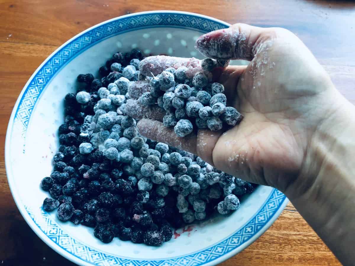 Delicious Finnish Blueberry Pie (Mustikkapiirakka)