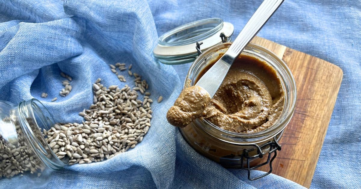 Homemade sunflower seed butter (with roasted or raw seeds)